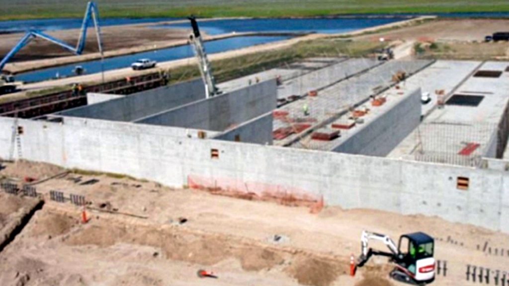 Valley Man’s Cow Manure Plan Was Fake, but His Prison Sentence is Real ...